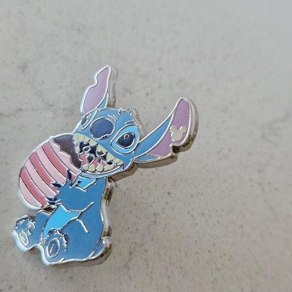 Disney | Jewelry | Disney Stitch Hidden Mickey Pin Easter Egg Limited ...